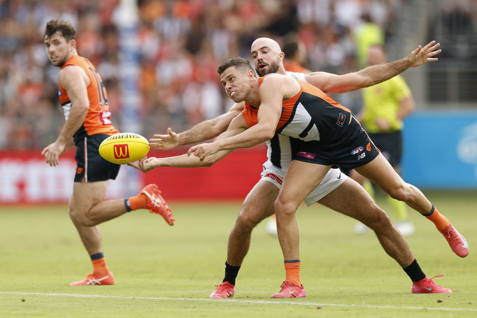 Finn Callaghan stars as GWS Giants survive Kieran Briggs injury to ...