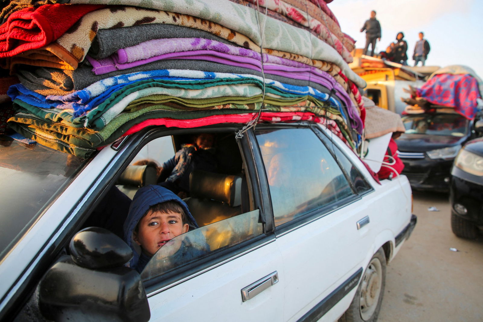 Border opens for displaced people to return to northern Gaza Strip — as ...