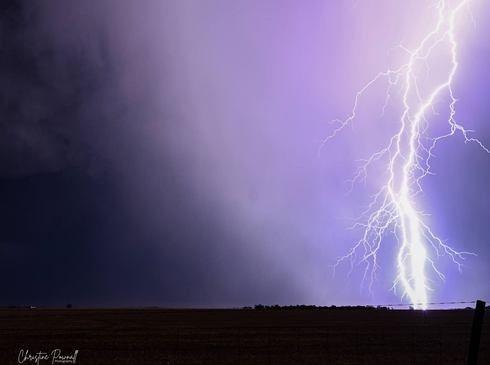Australian heatwave live: Bushfires threaten Victorian towns near Walwa ...