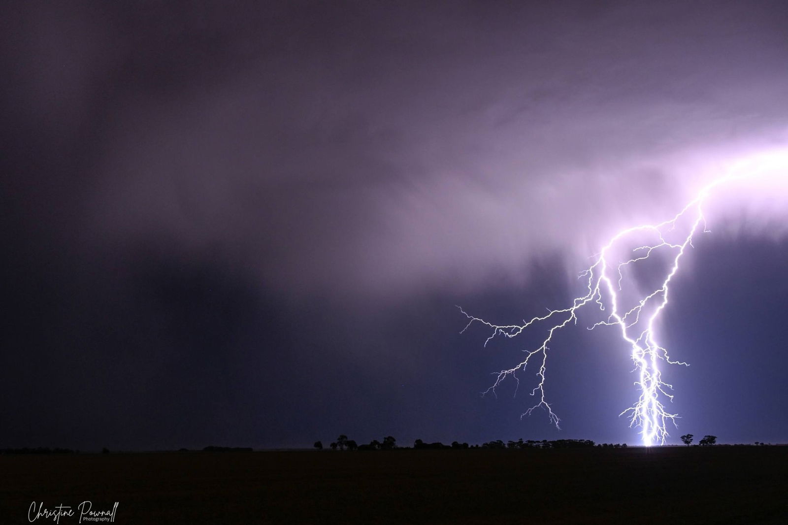 Australian heatwave live: Bushfires threaten Victorian towns near Walwa ...