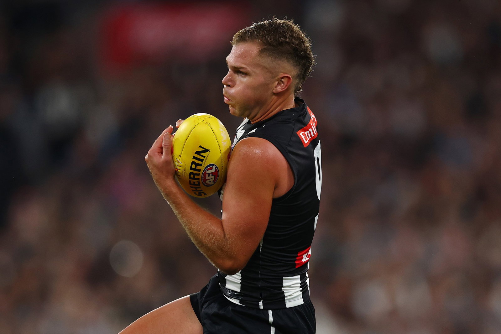 Collingwood pile more pain on Carlton with MCG scalp, Dan Houston set ...
