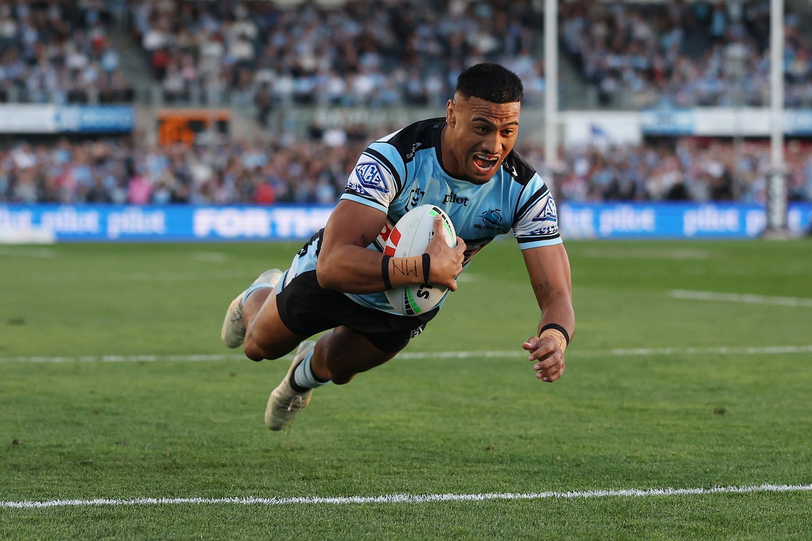 NRL live updates: Cronulla Sutherland Sharks vs St George Illawarra ...